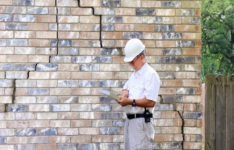 Are Foundation Cracks Dangerous | Fandecomix.com